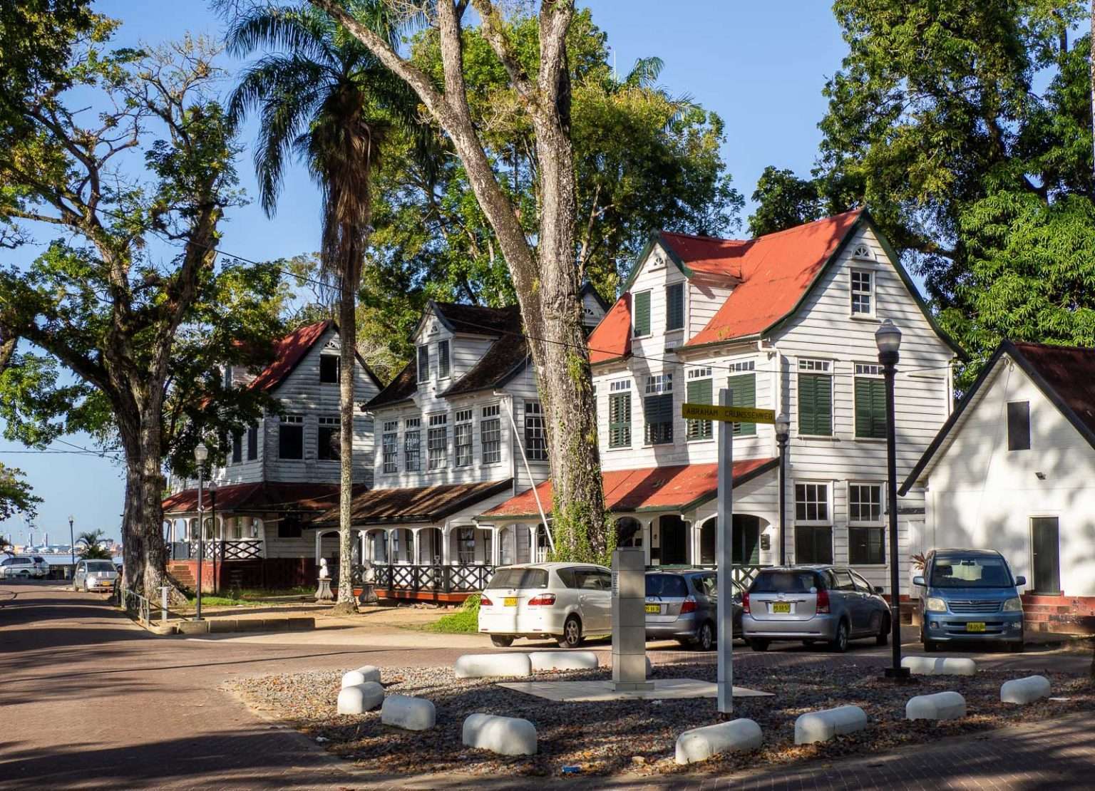 Paramaribo Suriname - kaupunkikierros ja iltaretki - Meriharakka.net